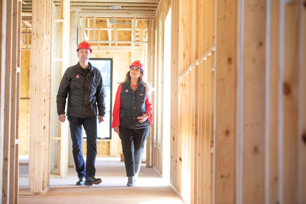 Comparing 2x4 and 2x6 Walls: Energy Efficiency and Cost Explained