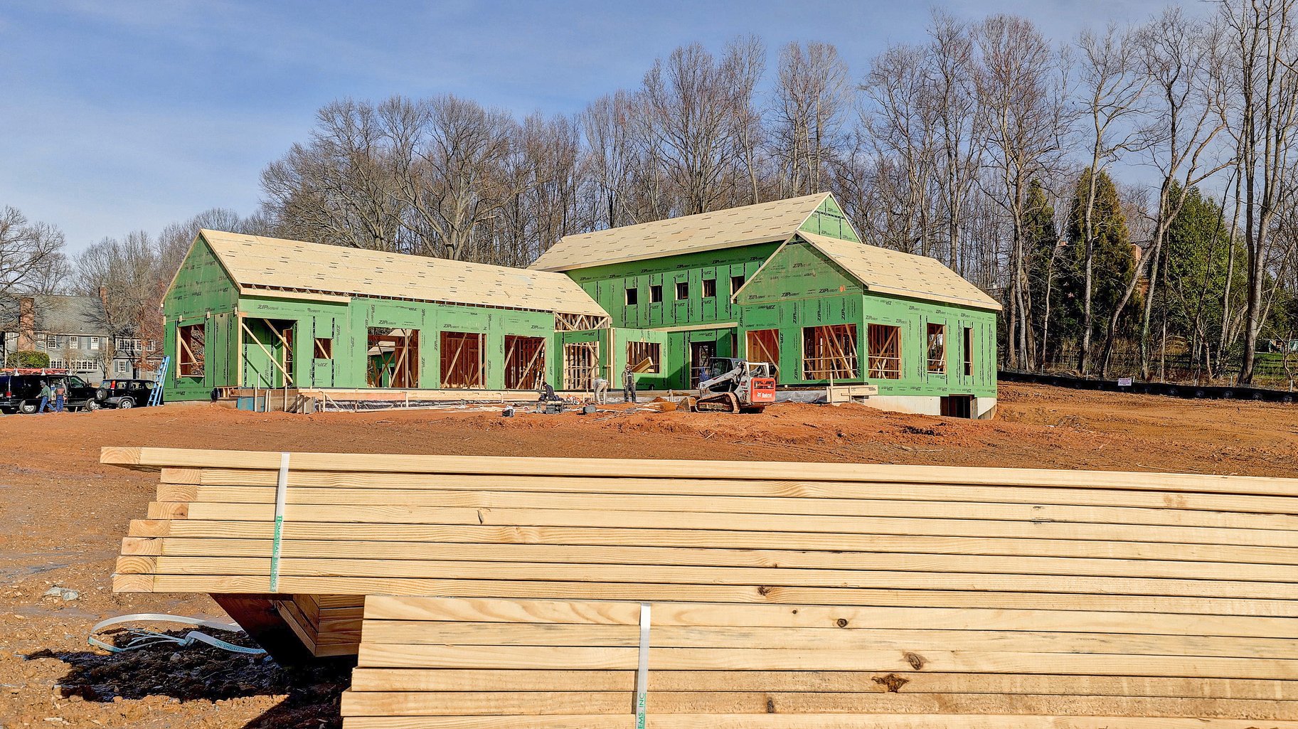 Comparing 2x4 and 2x6 Walls: Energy Efficiency and Cost Explained